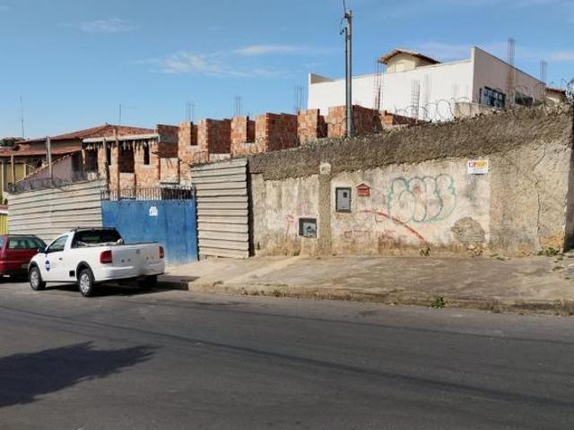 Casa Geminada com 2 quartos à venda em Belo Horizonte, no bairro Santa Amélia