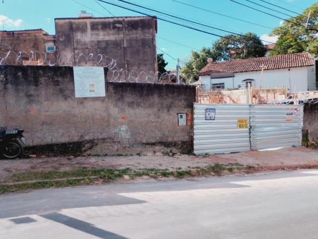 Casa Geminada com 2 quartos à venda em Belo Horizonte, no bairro Vila Cloris