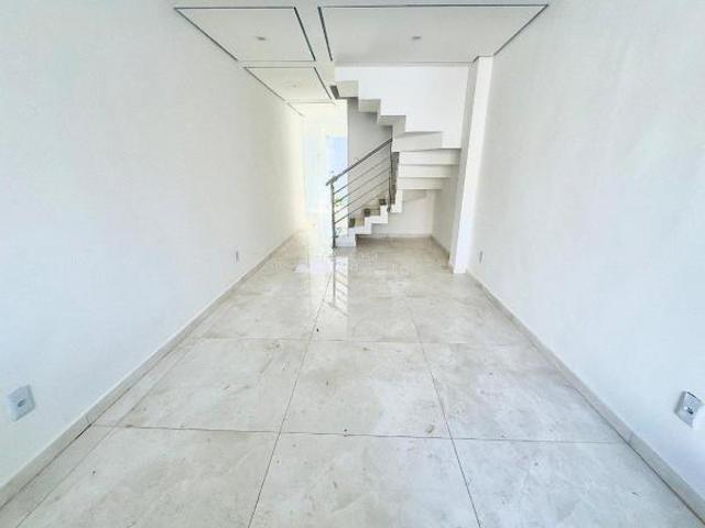 Casa geminada com 2 Quartos Lagoinha Leblon