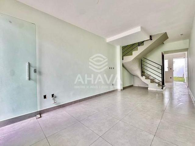 Casa Geminada com 2 Quartos sendo 2 Suítes 2 Vagas Copacabana Próximo a Av. Otacílio Negrão de L