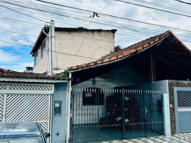Casa geminada com 3 dormitórios e espaço gourmet em Praia Grande, Maracanã