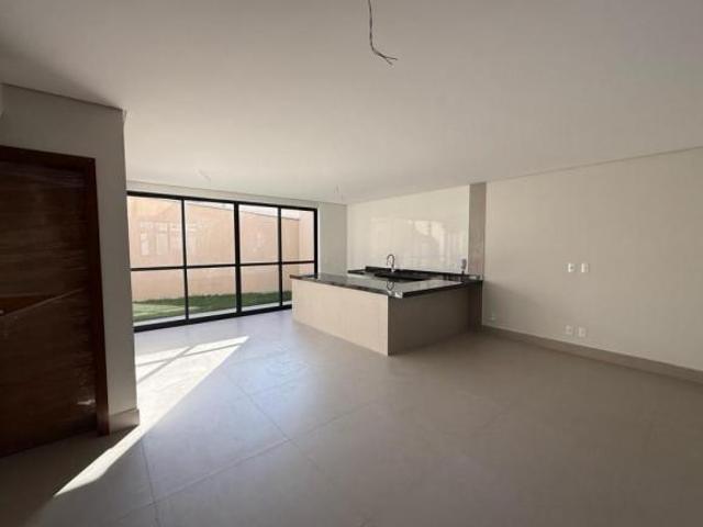 Casa Geminada com 3 quartos à venda em Belo Horizonte, no bairro Vila Cloris