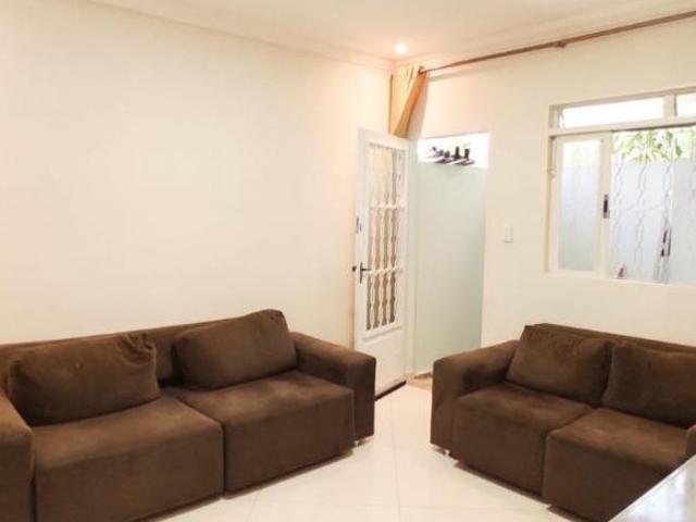 Casa Geminada com 3 quartos à venda em Contagem, no bairro Vila Santa Luzia