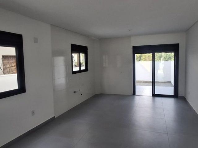 Casa Geminada com 3 quartos e 146m² para alugar em Campeche, Florianópolis