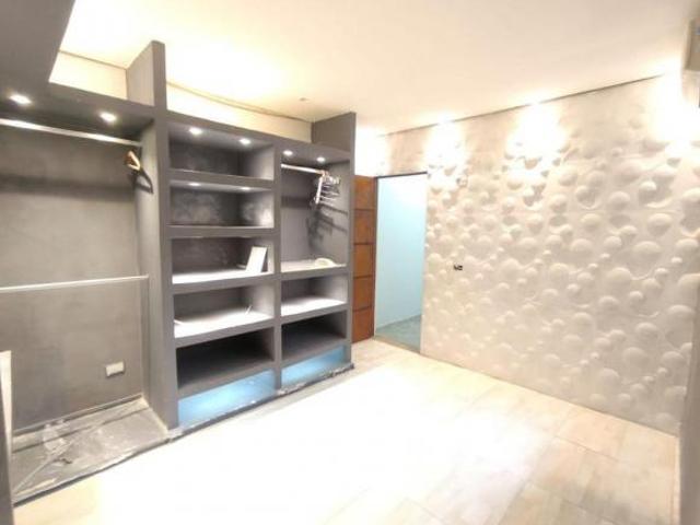 Casa geminada com 3 quartos e amplo espaço no Maracanã Praia Grande/SP