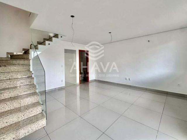 Casa Geminada com 3 Quartos sendo 1 suíte à Venda, 118m², Santa Amélia, próximo à Avenida Portugal