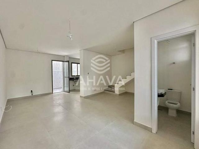 Casa Geminada com 3 Quartos sendo 1 Suíte à Venda, 127m², Itapoã, próximo à rua São Miguel