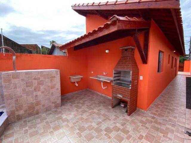 Casa Geminada com Piscina a 500 metros do Mar Itanhaém/SP