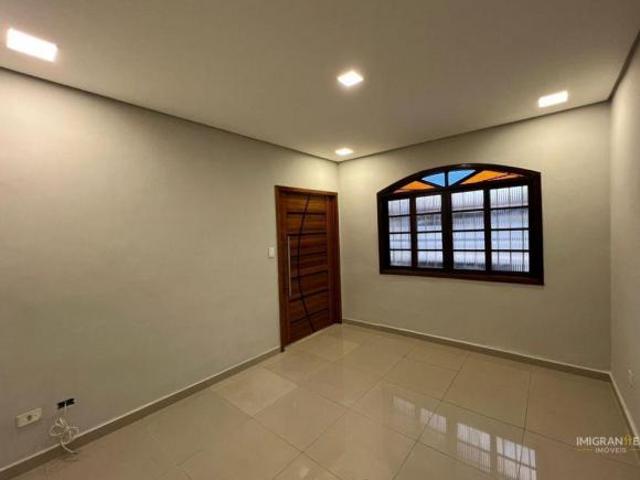 Casa geminada com piscina à venda na Tupi, em Praia Grande SP