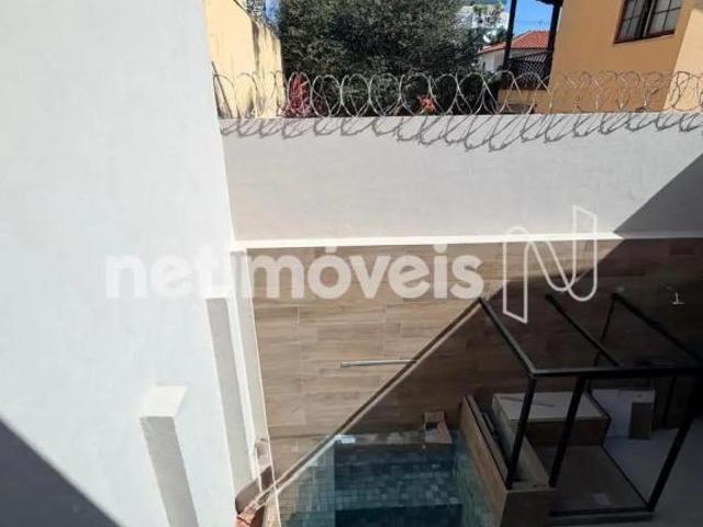 Casa geminada duplex 4 quartos, suíte, piscina e sauna no Castelo em Belo Horizonte