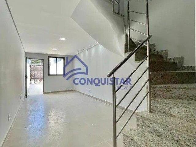 Casa geminada duplex com entrada Independente 2 quartos | 2 suítes | 3 vagas no Copacabana