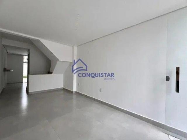 Casa geminada duplex com entrada independente no Bairro Parque Leblon!