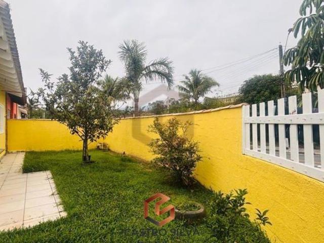 Casa Geminada de Esquina à Venda no Maitinga | Excelente Localização