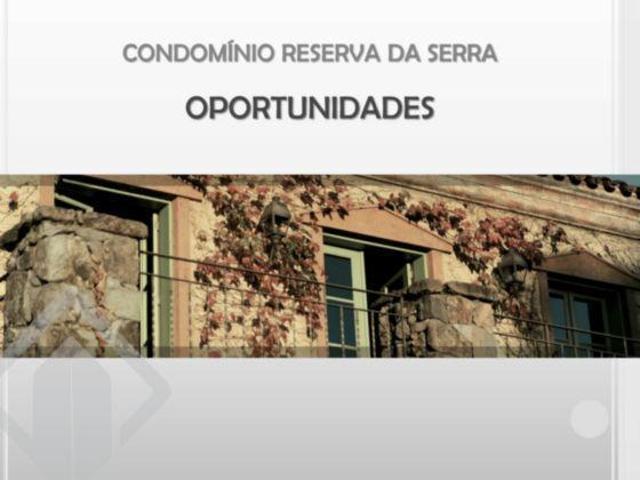 CASA GEMINADA DE TRÊS DORMITÓRIOS, EM CONDOMÍNIO FECHADO EM CANELA!