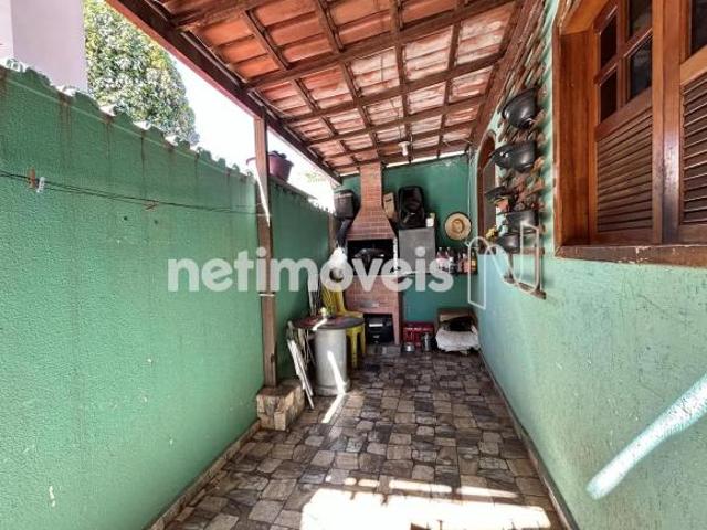 Casa geminada de 04 quartos a venda no Jaqueline!
