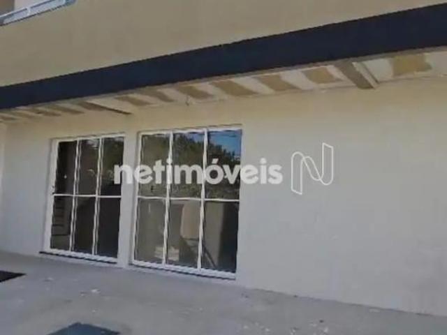 Casa geminada de 02 quartos em Petrópolis em Santa Luzia