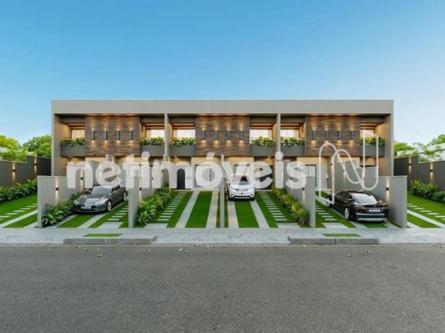 Casa Geminada de 03 quartos à venda no Céu Azul!