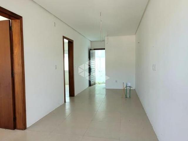 Casa Geminada de 2 quartos com suíte no Monte Belvedere
