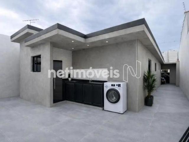 Casa Geminada de 3 quartos à venda no Planalto!