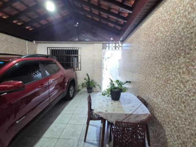 Casa Geminada de 4 dorm c/ 1 suíte, 2 vagas, 126 m² de área útil. Bairro: TUPI