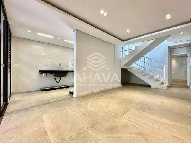 Casa geminada em condomínio com 4 Quartos à Venda, 329m², Planalto, próximo à Avenida Doutor Cristia