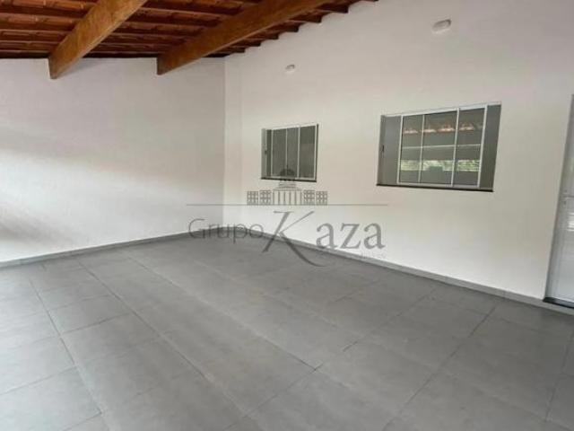 Casa Geminada Jardim Santa Júlia 3 Dormitórios 140m²