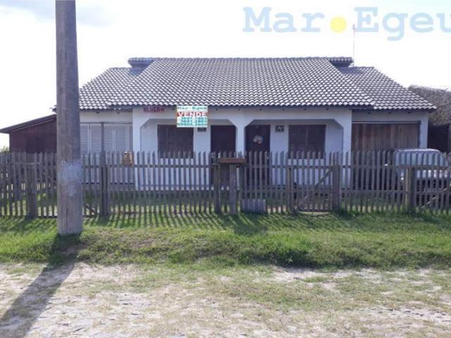 Casa Geminada para Temporada, Cidreira / RS, bairro Salinas, 2 dormitórios, 1 banheiro, 1 vaga de garagem, mobiliado