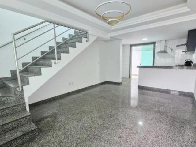 Casa Geminada para Venda em Belo Horizonte, Santa Terezinha, 2 dormitórios, 2 banheiros, 2 vagas