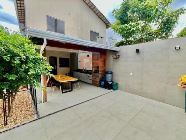 Casa geminada pertinho de tudo no bairro Rio Branco