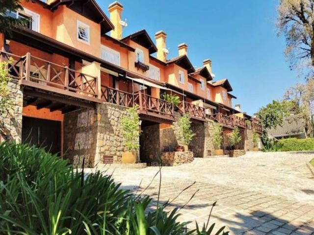 CASA GEMINADA PERTO DO CENTRO GRAMADO