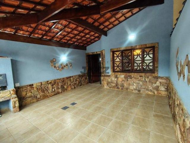 CASA GEMINADA REFORMADA 2 dormitórios sendo 1 suíte Imperador Praia Grande