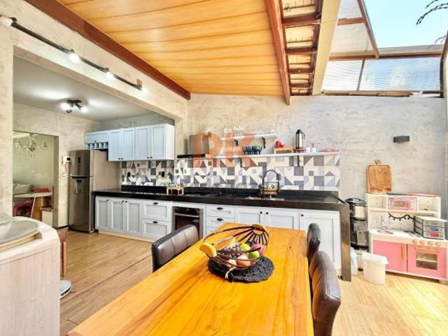 CASA GEMINADA SANTA AMÉLIA | BELO HORIZONTE