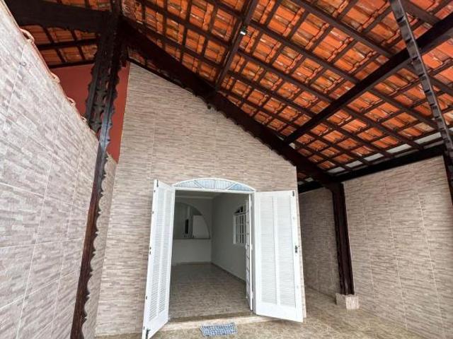 Casa Geminada, situada no bairro Jardim imperador, possuindo 02 dormitórios
