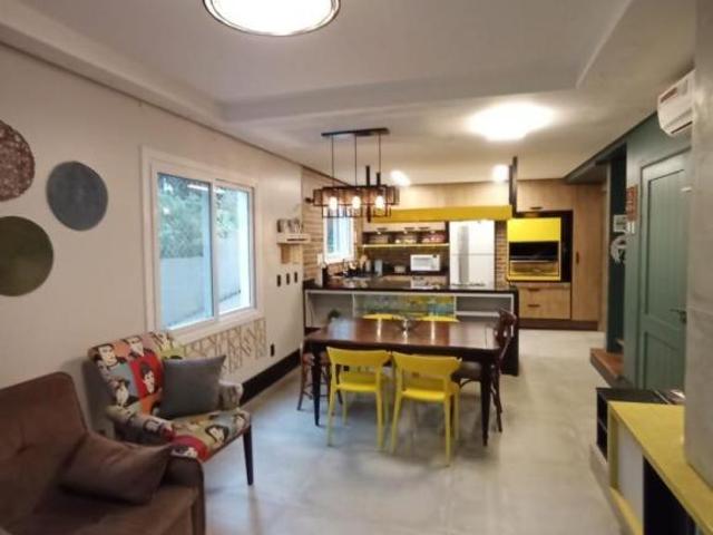 Casa Geminada 03 Dorm Bairro Villa Suzana