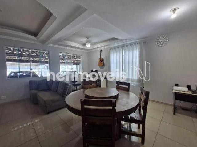 Casa geminada 03 quartos no Rio Branco