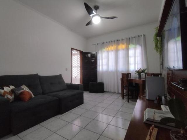Casa Geminada 2 Dormitórios Quintal