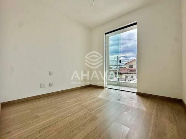Casa Geminada 2 Quartos 2 Suítes | 122m² | Santa Mônica | 1 Vaga de Garagem | Próxima à Rua Érico