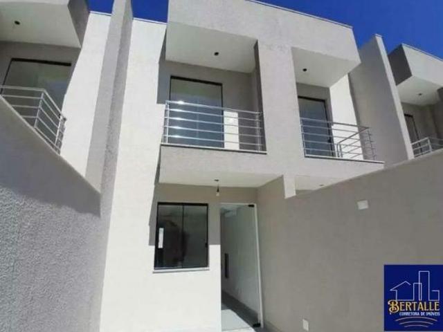 Casa geminada 2 quartos, 2 suítes, 122m², vaga para até 2 carros, com entrada independente e quintal