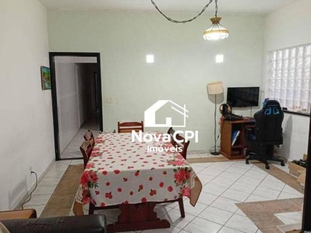 Casa Geminada 2 Quartos com Piscina à Venda na Vila Tupi Praia Grande – 107m², Edícula e 2 Vagas