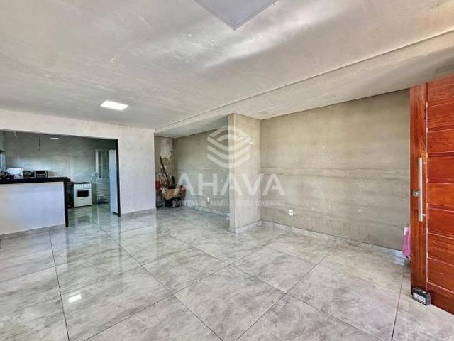 Casa Geminada 3 Quartos à Venda, 140m², 2 Vagas, Bairro São João Batista