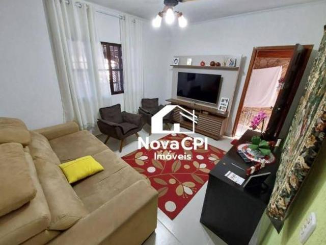 Casa Geminada 3 Quartos com Suíte, 2 Vagas e 136m² – Amplo Terreno