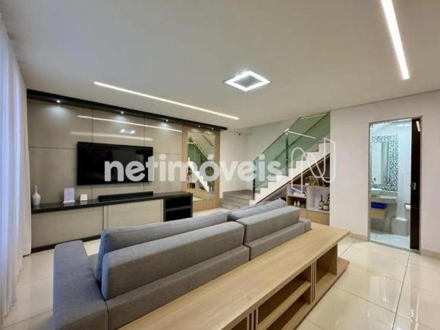 Casa geminada 3 quartos com suíte e quintal 217m²  Trevo