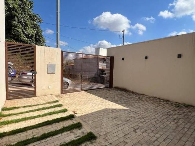 Casa Geminada 3 Quartos, sendo 1 Suite Residencial Porto Seguro COD 856