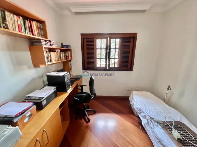 Casa Grande 145m² Vila Santa Catarina 4 dormitórios sendo 1 no térreo com banheiro