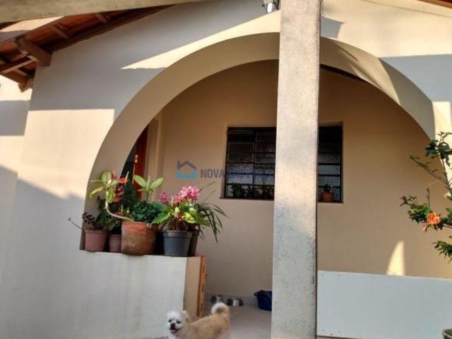 Casa grande 230m2 com canil, 3 suítes, 5 vagas metrô Jabaquara