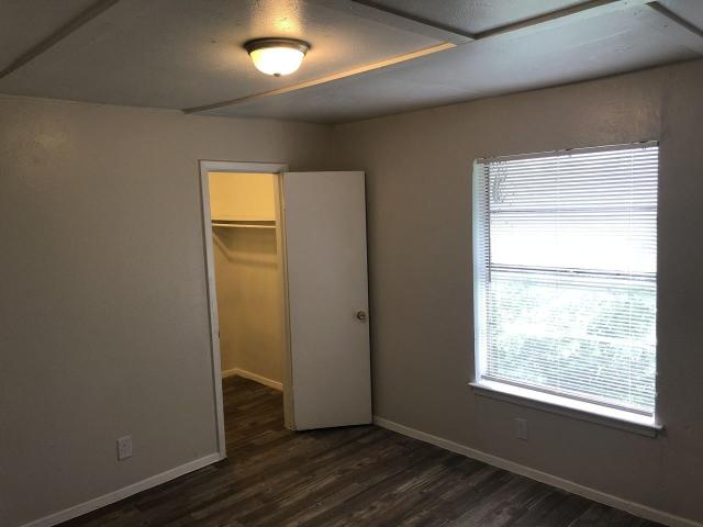 Casa Grande Villas 2 Bedroom Apartment for Rent at 1315 S Barry Ave, Dallas, TX 75223 South Dallas