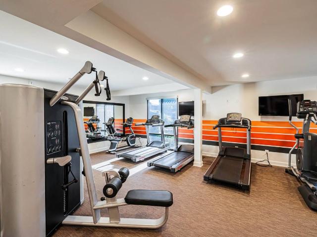 CASA GRANDE APARTMENT HOMES 2 Bedroom Apartment for Rent at 4455 Casa Grande Circle, Cypress, CA 90630 Cypress