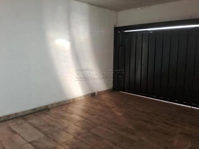 Casa grande com ótima localização
