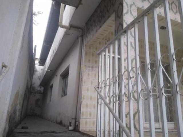 CASA GRANDE COM LOJA E BARRACAO NO FUNDO INDEPENDENTE