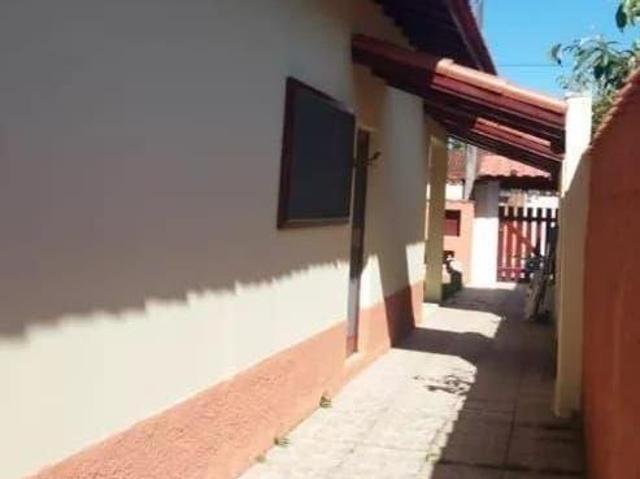 Casa grande e espaçosa a 100 metros da praia de Bertioga